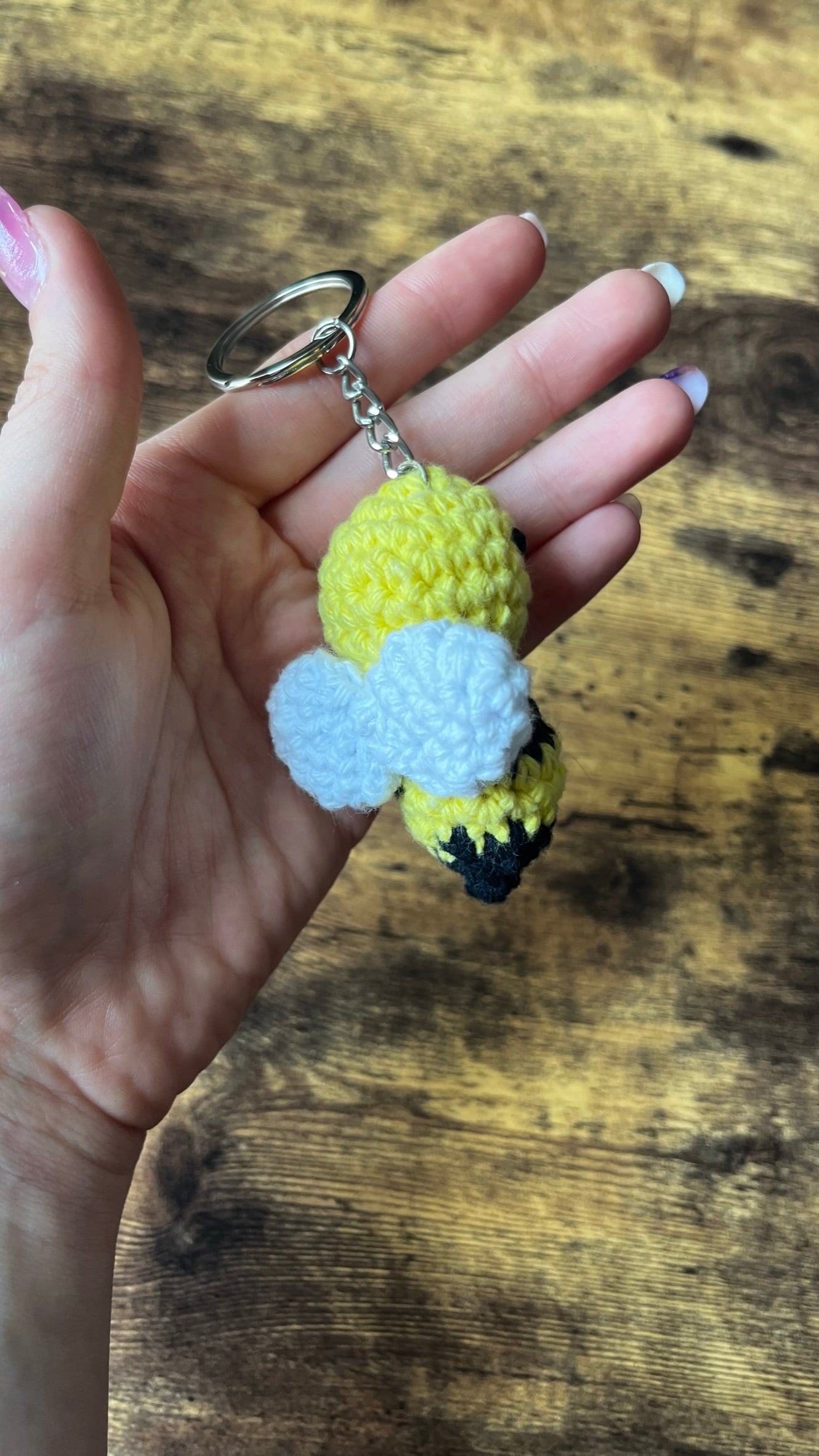 Bumble Bee Keychain – knot moth